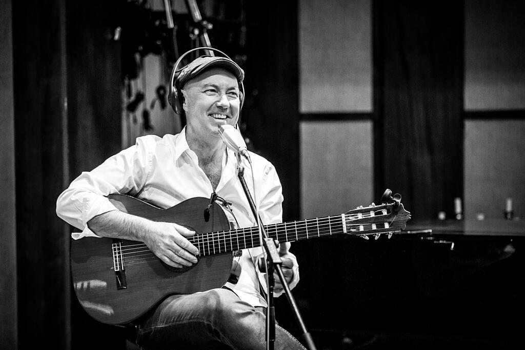 Ein Collier voller Juwelen: Stefan Noelle begeistert die Musikwelt mit ...