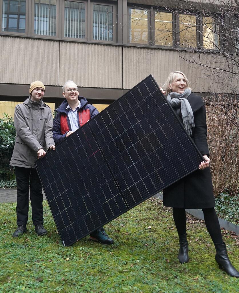 Die Solar-Pioniere: Balkonkraftwerke für Münchner | Abendzeitung München