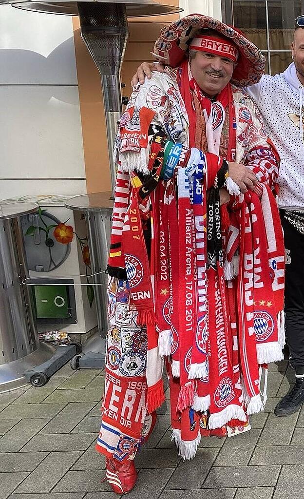 FC Bayern trauert um Kult-Fan: Michael "Buschmann" Zeman (†57) ist tot ...