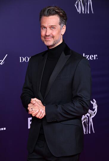 Tiefe Einblicke bei Tribute to Bambi 2022: Simone Thomalla leistet sich ...