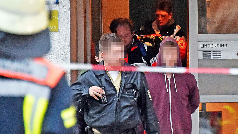 SEK-Einsatz: Mann will Frau und Haus anzünden | Abendzeitung München