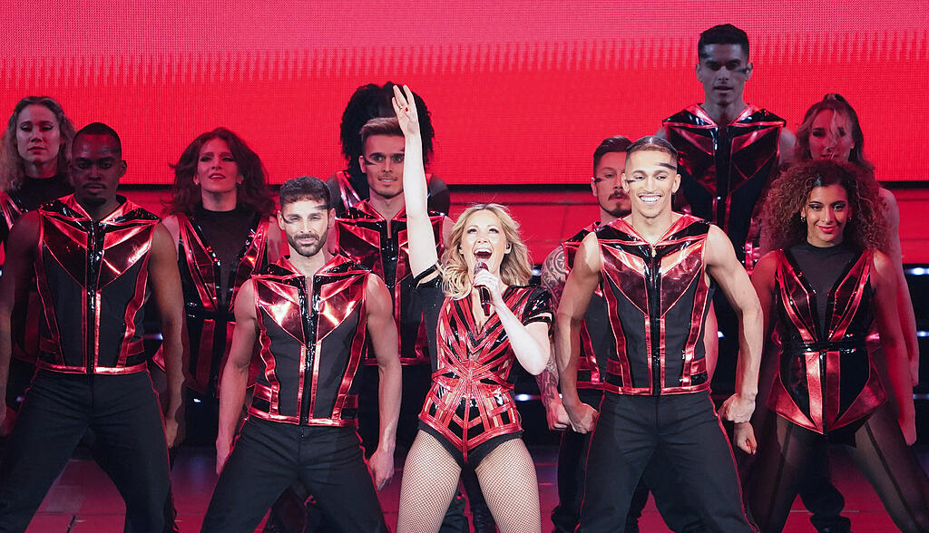 Helene Fischer traut sich doch – und küsst Thomas Seitel im Liebes ...