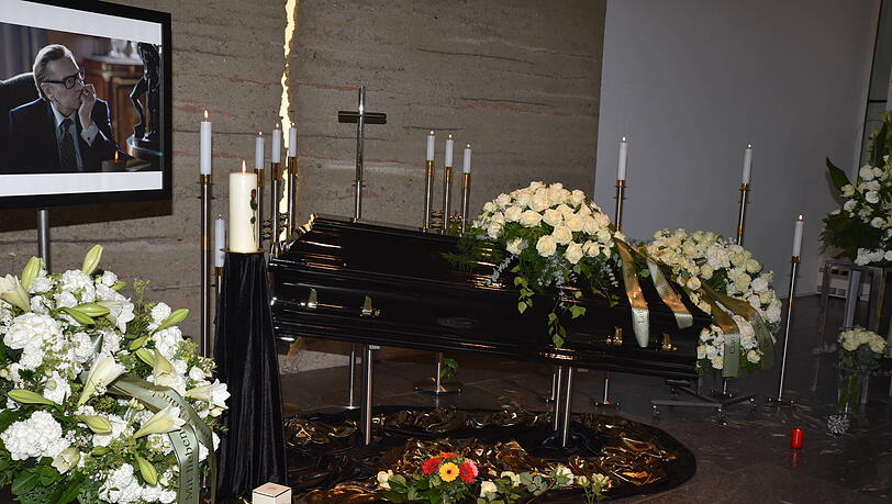 Helmut Berger: Witwe wirft sich auf Sarg | Abendzeitung München