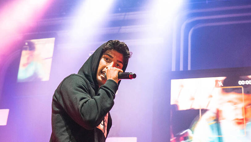 Nach Bombendrohung: Konzert von Rapper Mero abgebrochen | Abendzeitung ...