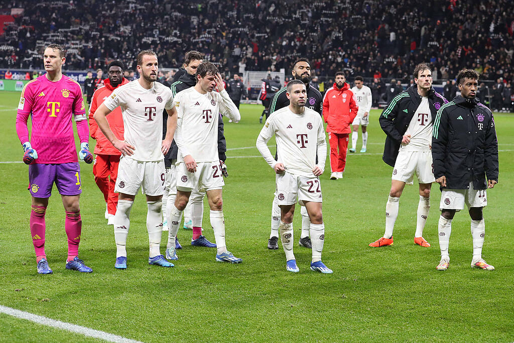 Vor dem Kracher gegen Stuttgart: Dreifach-Druck für FC Bayern ...