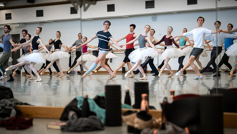 Nach Corona-Pause: Staatsballett betritt wieder Bühne | Abendzeitung ...