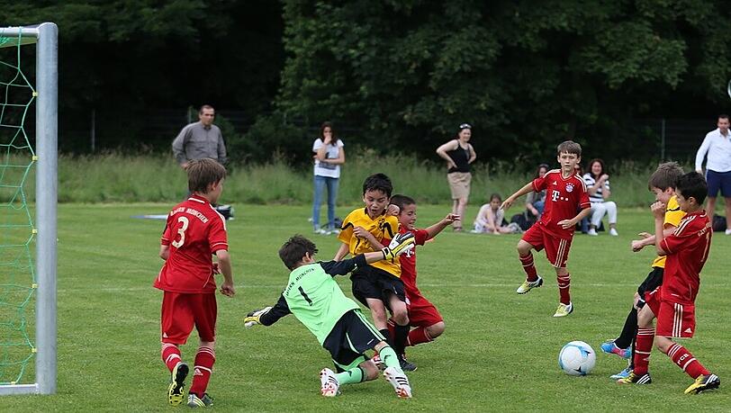 FC Teutonia E2 schlägt den FC Bayern! | Abendzeitung München