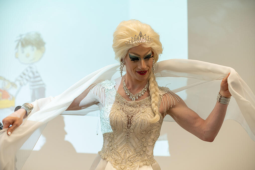 Nach rechtem Störversuch bei Dragqueen-Lesung: Das sagt Vicky Voyage | Abendzeitung München