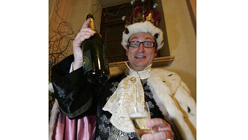 Gaga-Prinz Heißmann: Hier hält er Hof mit seinen Untertanen ...