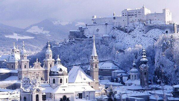 Powidl-Pavesen und Schneerosen | Abendzeitung München