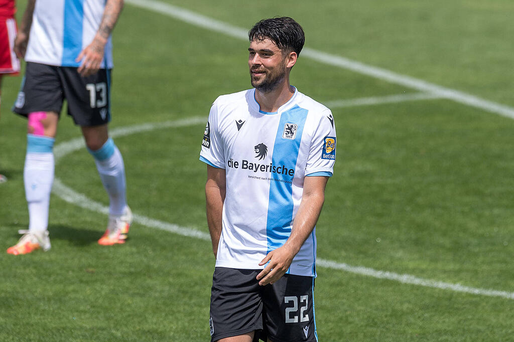 Ex-Löwe Aaron Berzel drückt dem TSV 1860 im Duell gegen Verl die Daumen ...