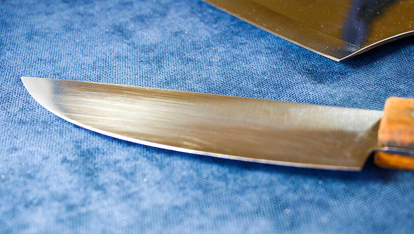 Wegen Mann: Münchnerin (58) jagt Frau mit Messer | Abendzeitung München