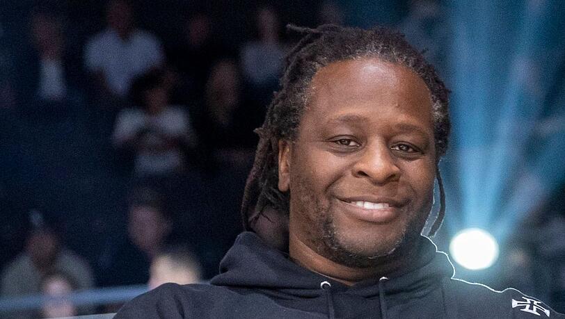 Mola Adebisi hat Sohn mit Ehefrau Adelina: So lebt er ganz privat ...