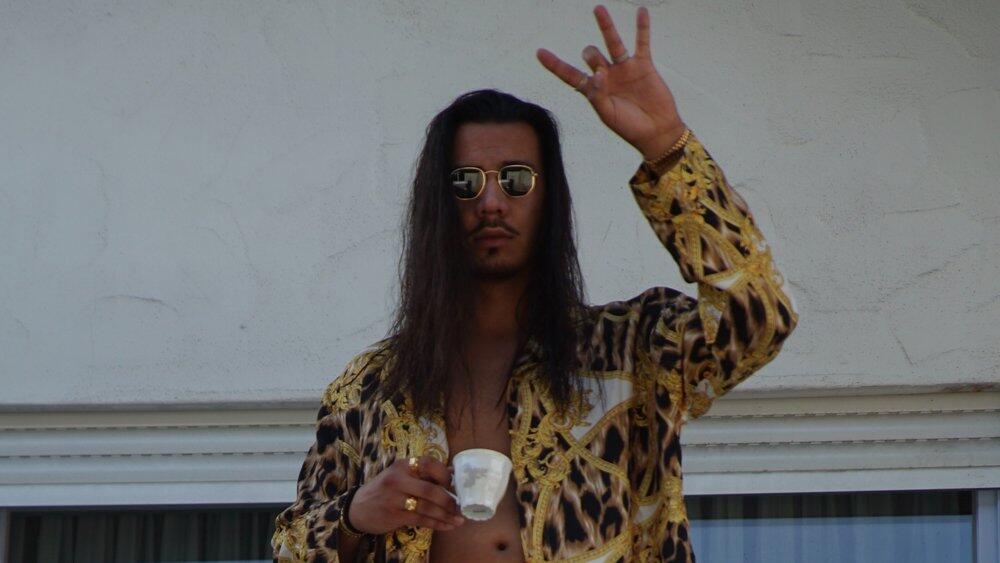 Neues Album "Gartenstadt": Apache 207 beherrscht die Charts ...