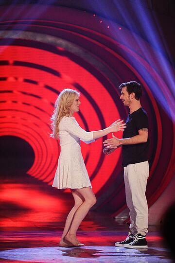 Po-Blitzer bei Florian Silbereisen: Larissa Marolt schwingt das ...