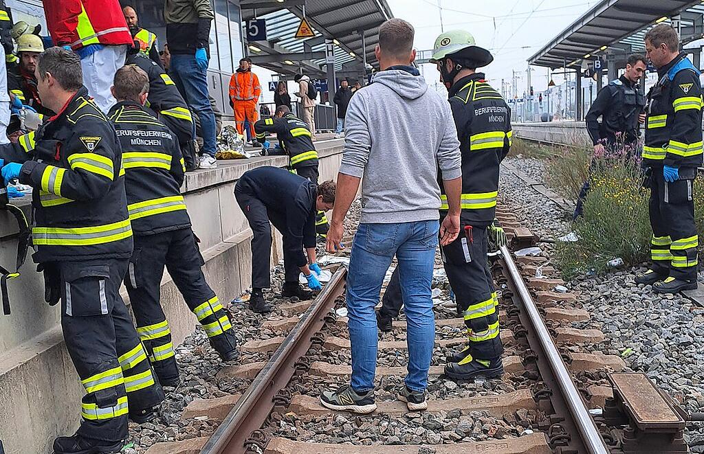Gerade so gerettet: Mann stürzt in München ins Gleisbett | Abendzeitung München