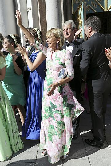 Uschi Glas Tochter Julia Tewaag hat Ja gesagt | Abendzeitung München