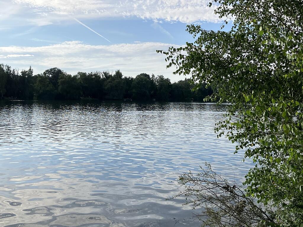 Barrierefrei baden in München – dieser See wurde aufgerüstet ...