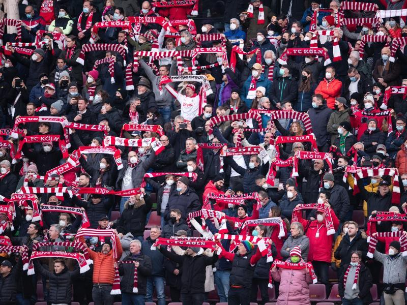 "Das geht nicht": Politiker gegen volle Fußballstadien | Abendzeitung ...
