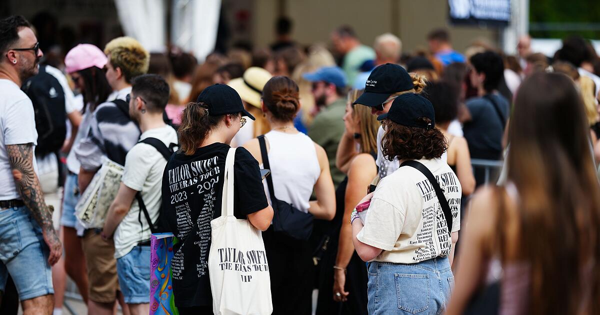 Nach geplantem Anschlag auf Swift Konzert: So reagieren die Fans auf ...