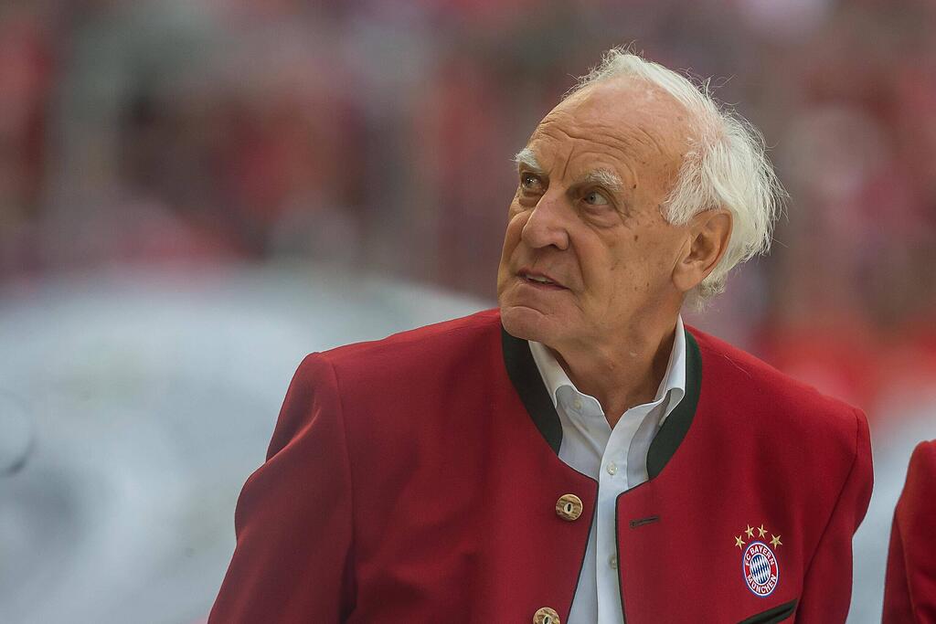 Drei Bypässe: Herz-Eingriff bei Bayern-Legende Franz Bulle Roth ...