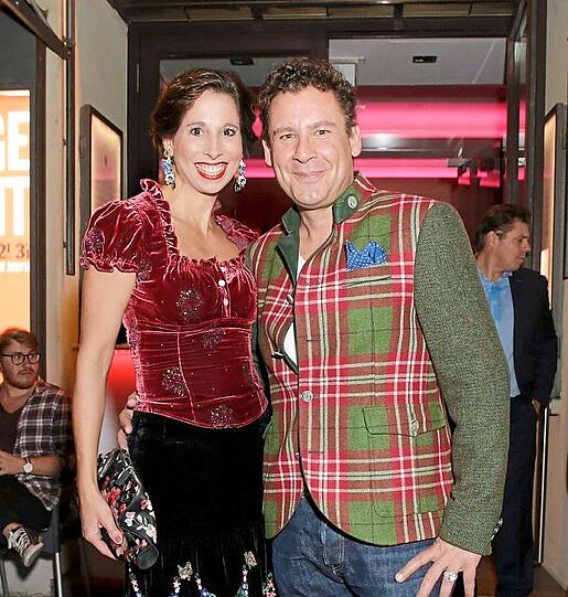 Promis feiern das Re-Opening der "Kulisse" auf der Maximilianstraße ...