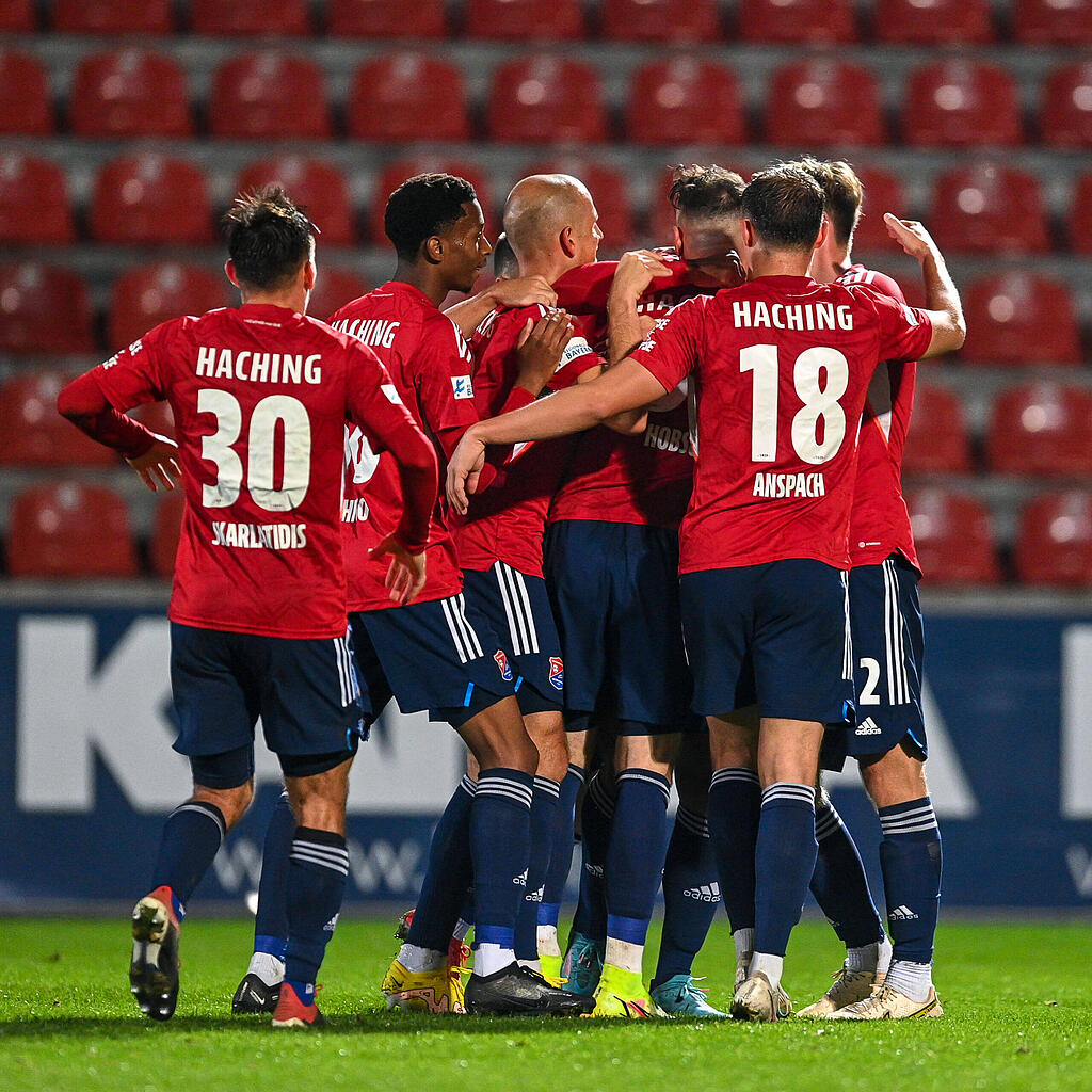 3:1-Sieg gegen Ansbach: SpVgg Unterhaching bleibt Würzburg auf den ...