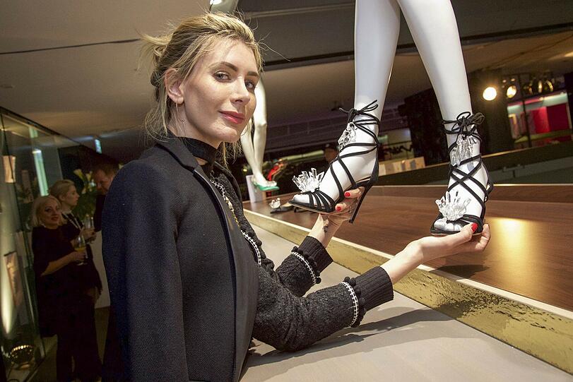 Promis, zeigt her Eure Füße: Schuh-Party in München bei A by Anabelle ...