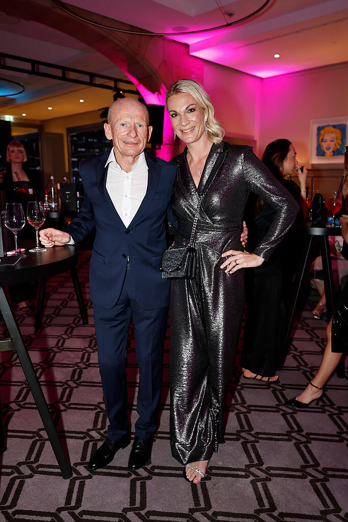 Nach Hausverkauf mit Ex: Maria Höfl-Riesch zeigt neuen Mann – träumt ...