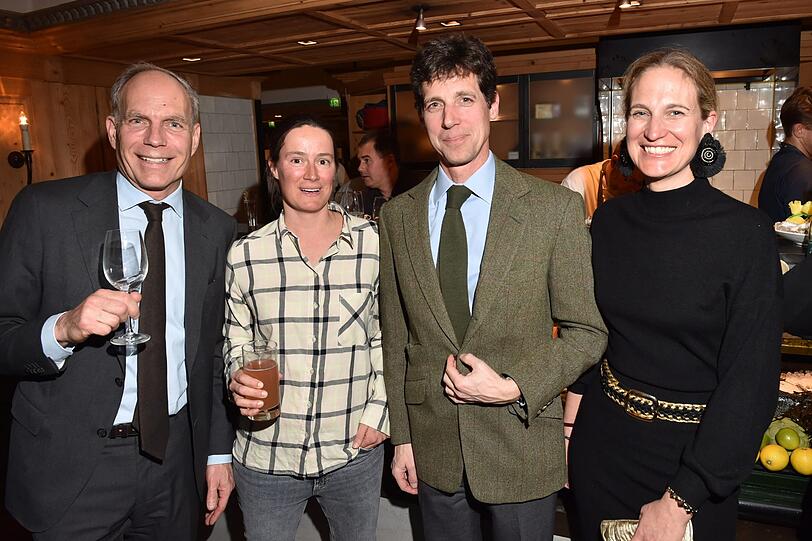 Kufflers Fish-Coktail: Society-Promis stoßen mit Joko an | Abendzeitung ...