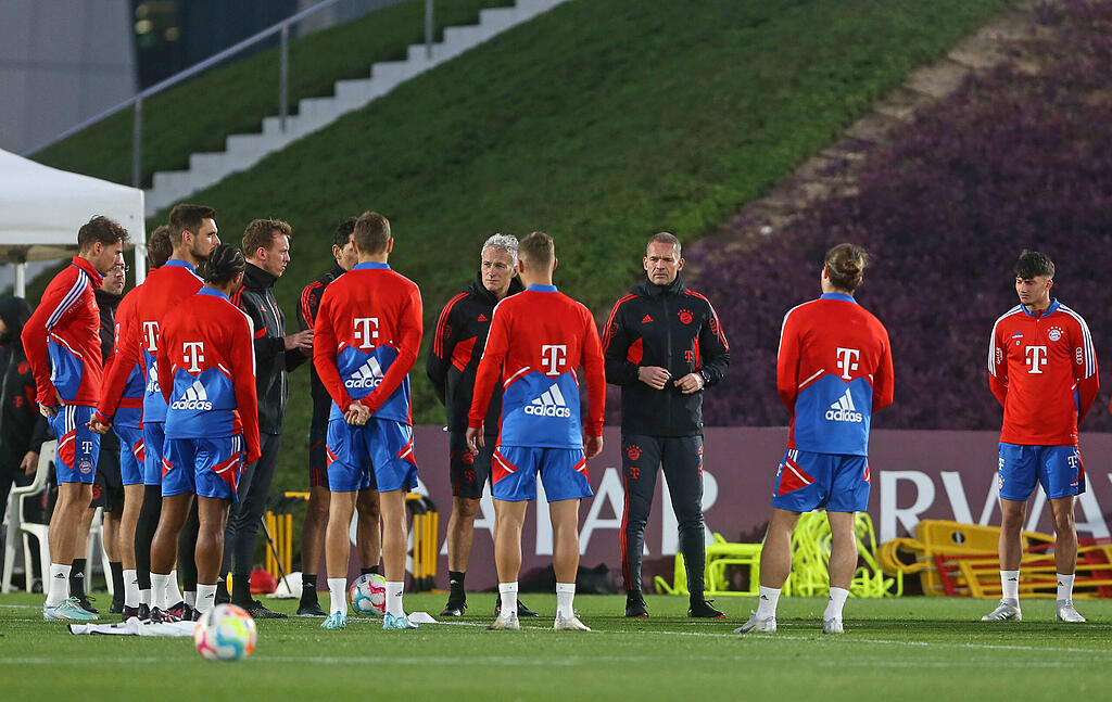 FC Bayern im Trainingslager: Fünf Talente starten in Doha durch ...