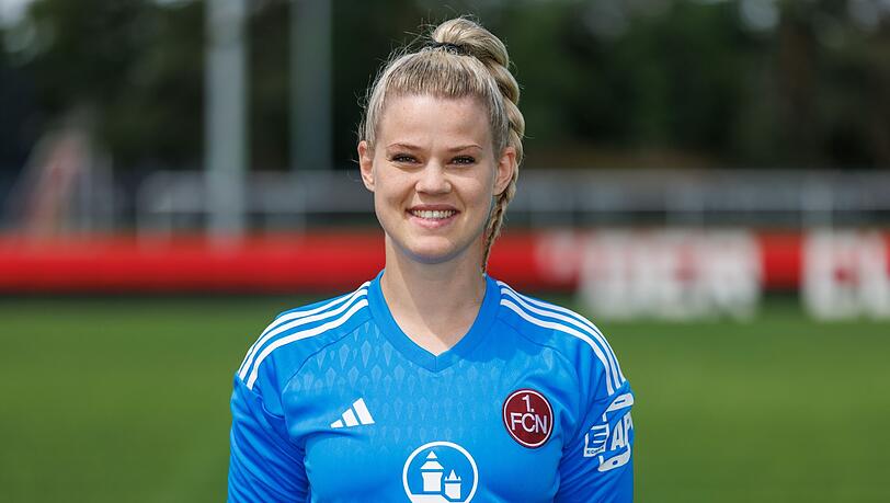 Torhüterin Paulick wechselt von Nürnberg nach Frankfurt | Abendzeitung ...