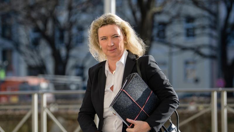 Familienministerin Schreyer fordert "Anwalt für Kinder" | Abendzeitung ...