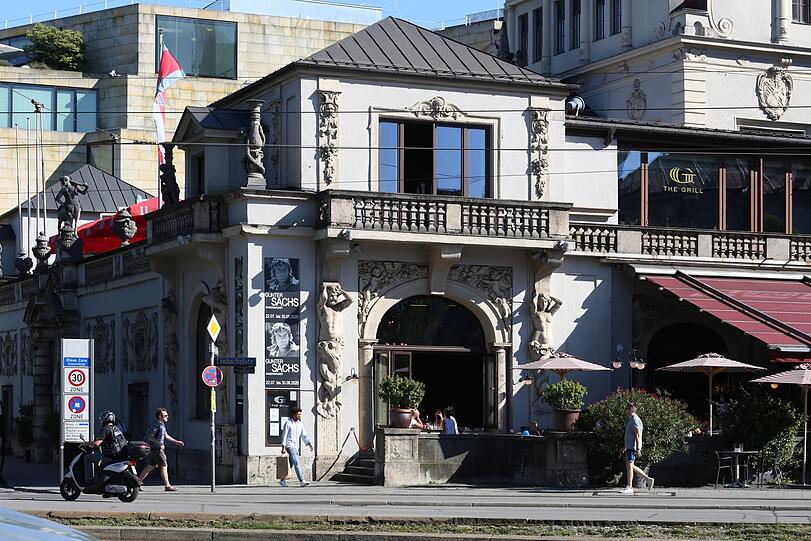 Lenbachplatz: Wo's plätschert und rauscht | Abendzeitung München