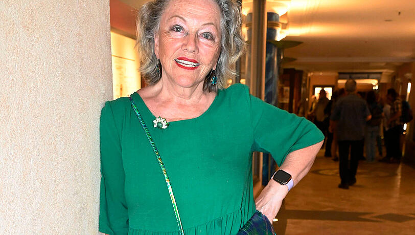 Mit Mitte 70 zu alt für Hund? Münchner Schauspielerin Veronika von ...