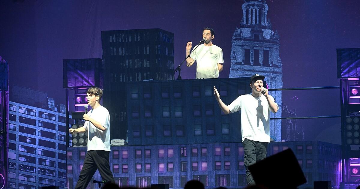 Die Familien-Rapper Deine Freunde begeistern auf dem Tollwood ...