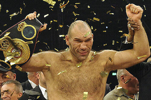 Box-Koloss Walujew ist Weltmeister | Abendzeitung München