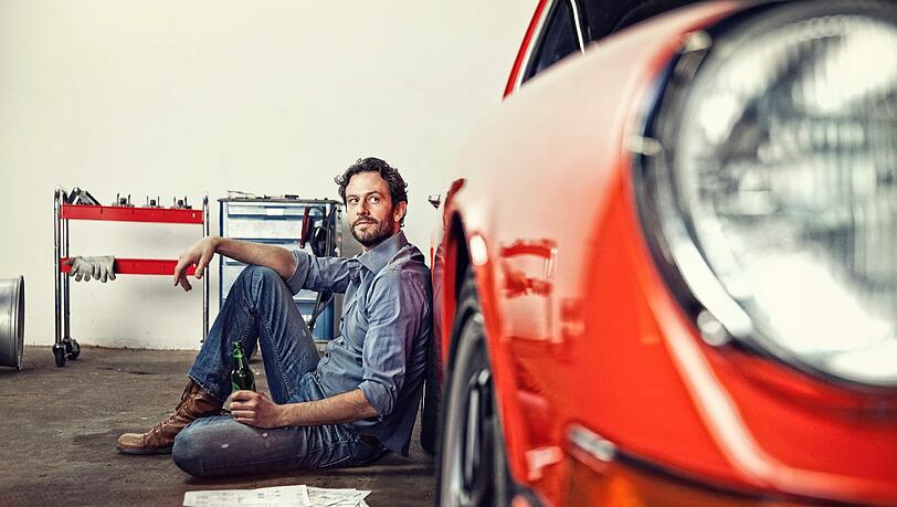 Flitzer, Frauen, Fitnessstudio: Männer in der Krise | Abendzeitung München