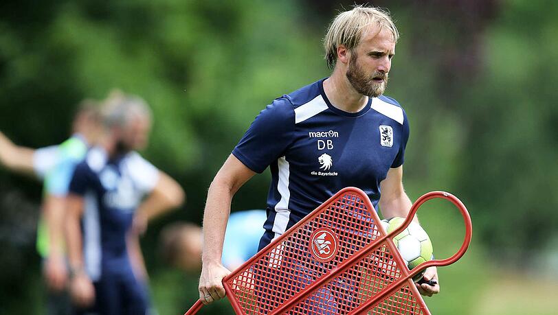 TSV 1860: Daniel Bierofka spricht über Timo Gebhardt und Michael ...