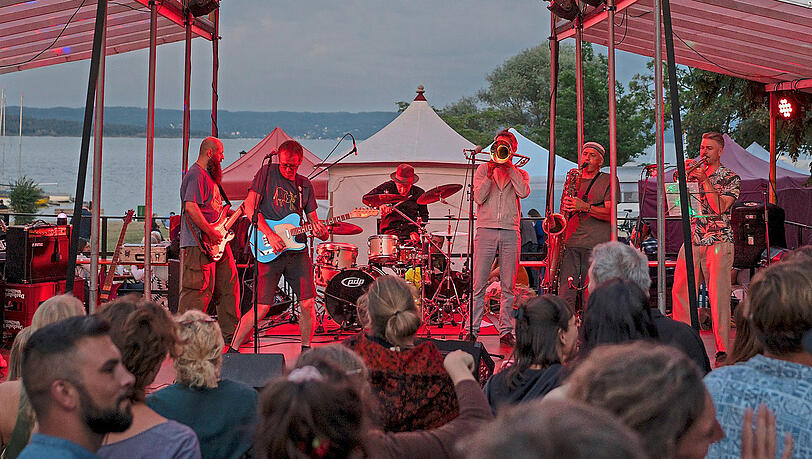 (AZ+) "Anerkannter Streithansel" treibt Regisseur der Seebühne Utting ...