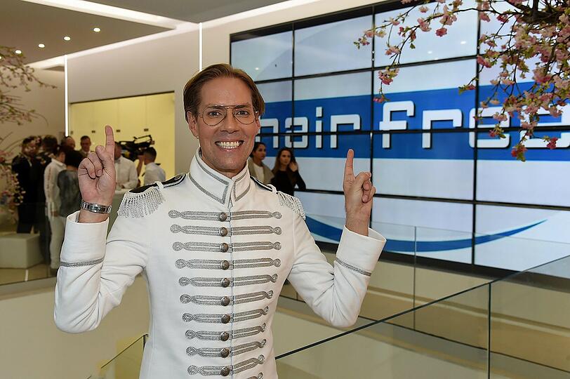 Hairfree-Party in Darmstadt: Promis feiern Jens Hilbert | Abendzeitung ...