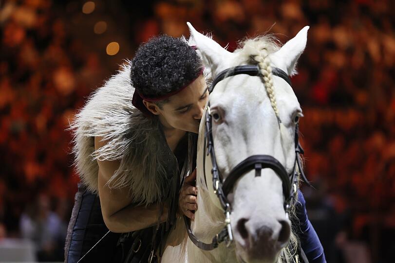 AZ-Stadtspaziergang zum Pferde-Spektakel "Cavalluna": Eine Show der ...