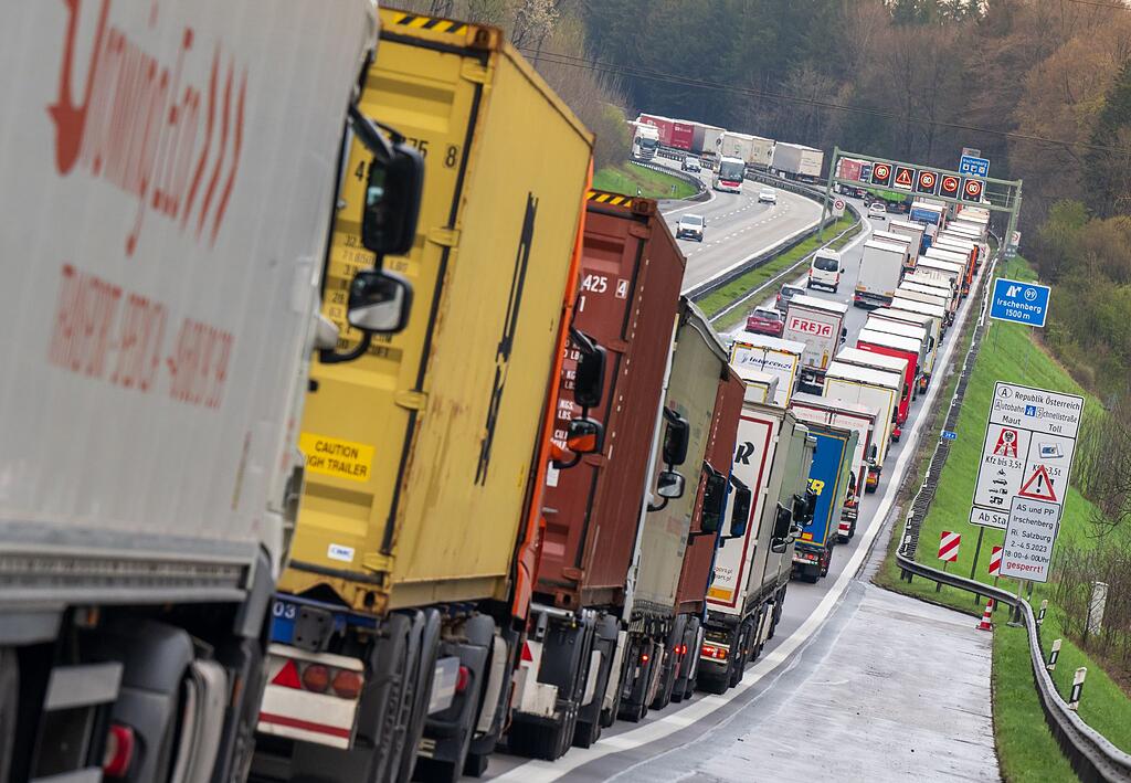 Faszinierend A93 Stau Aktuell Fotos
