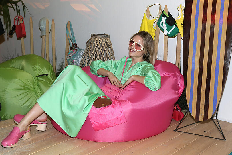 Longchamp Glamping Party in München: Jessica M'Barek feiert ersten Solo ...