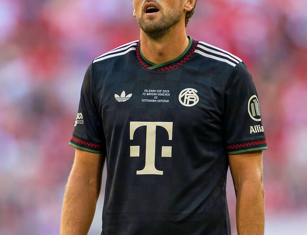 Fix: FC Bayern verlängert mit Hauptsponsor Telekom bis 2032 ...