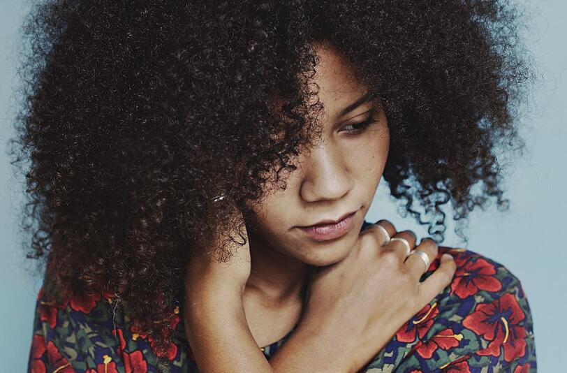 Ami Warning über ihr drittes Album „Momentan“ | Abendzeitung München