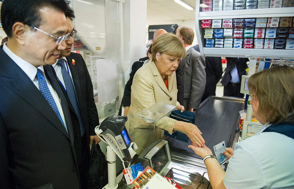 Angela Merkel: Dieb schlägt beim Einkaufen zu - wie sicher ist die Ex ...