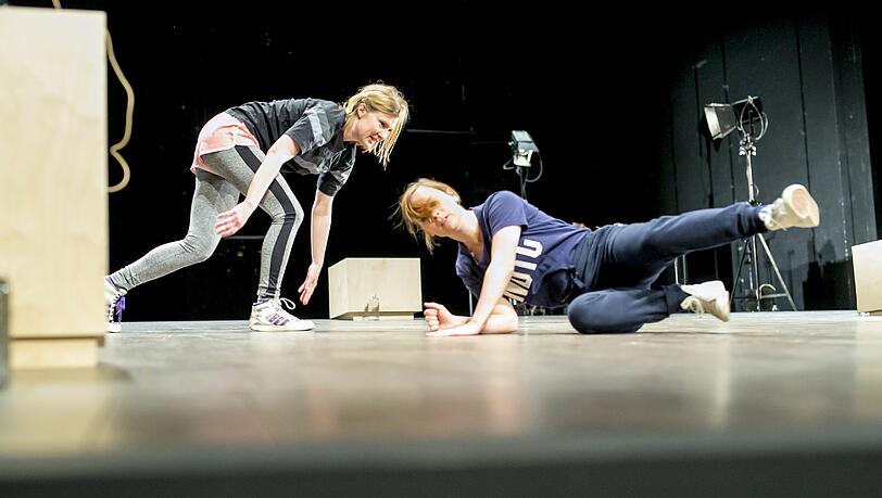 Maja Beckmann spielt in "Der erste fiese Typ" nach Miranda July ...