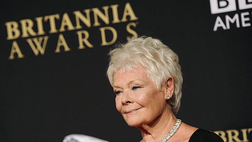 Judi Dench hat "JD liebt HW" auf ihrem Hintern stehen | Abendzeitung ...