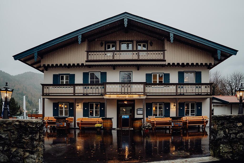 Restaurant am Tegernsee bei München öffnet mit Gastro-Legende als ...